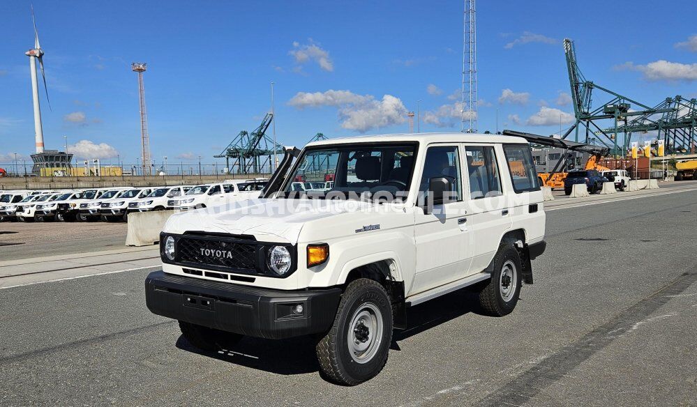 Novi Toyota Land Cruiser 76 krosover