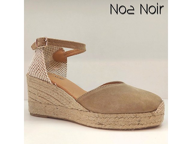 `Noa Noar` velur sandale