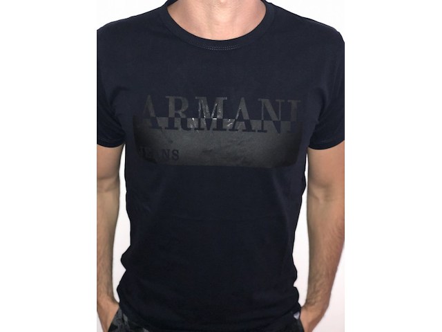 Armani Jeans crna muska majica A8