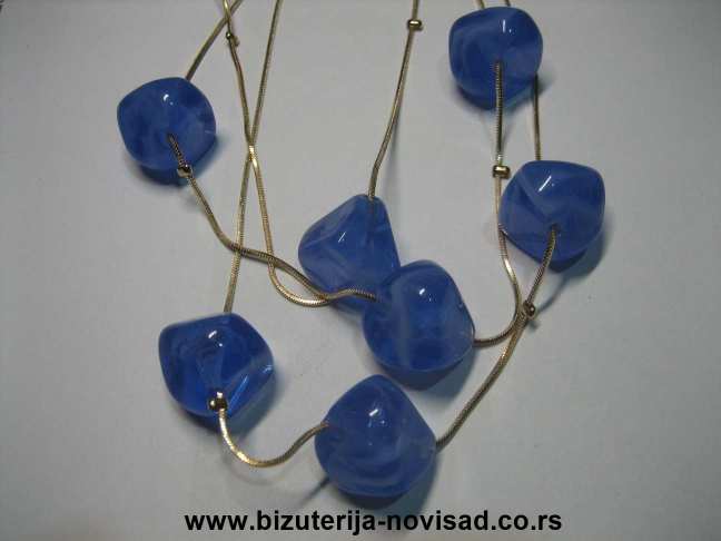 Plava ogrlica
