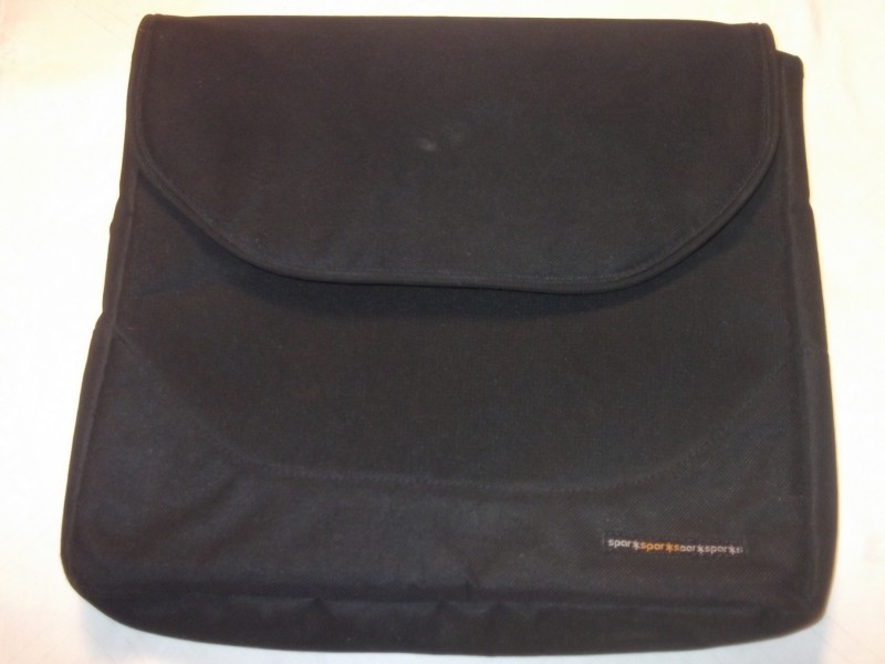 Nova, nekoriscena torba za laptop