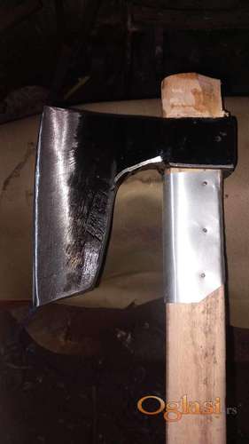 Sekira 1,5 kg