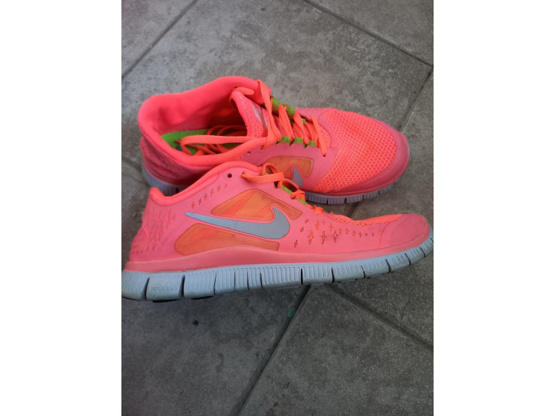 Nike Free run patike roza 38,5