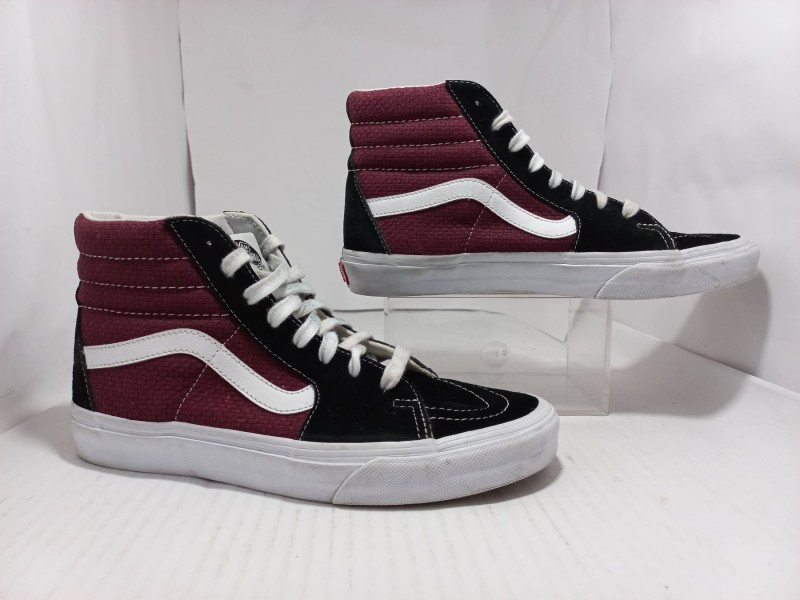 **VANS**DIVNE KOŽNE PATIKE br.39