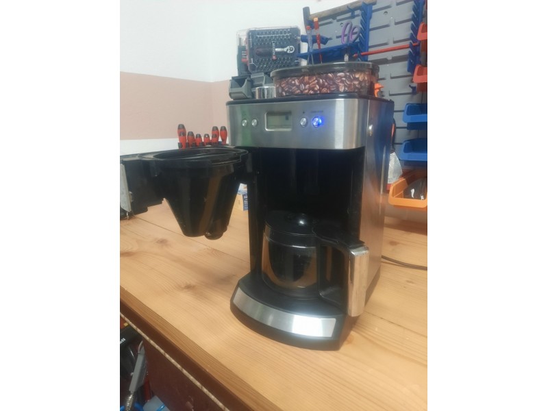 Philips aparat za kafu sa mlinom