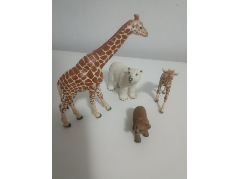 Schleich medvedi i zirafa igracke