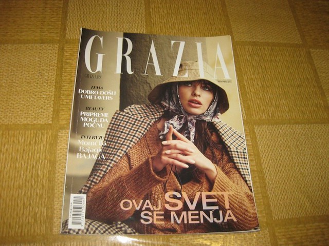 GRAZIA br. 184 (2021) Julie Oli