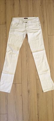 Bele pantalone, vel. 38