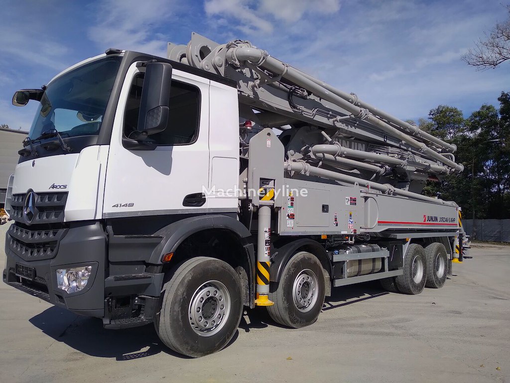 Nova JunJin JXRZ46-5.16HP na šasiji Mercedes-Benz AROCS 5 4148 8x4 pumpa za beton