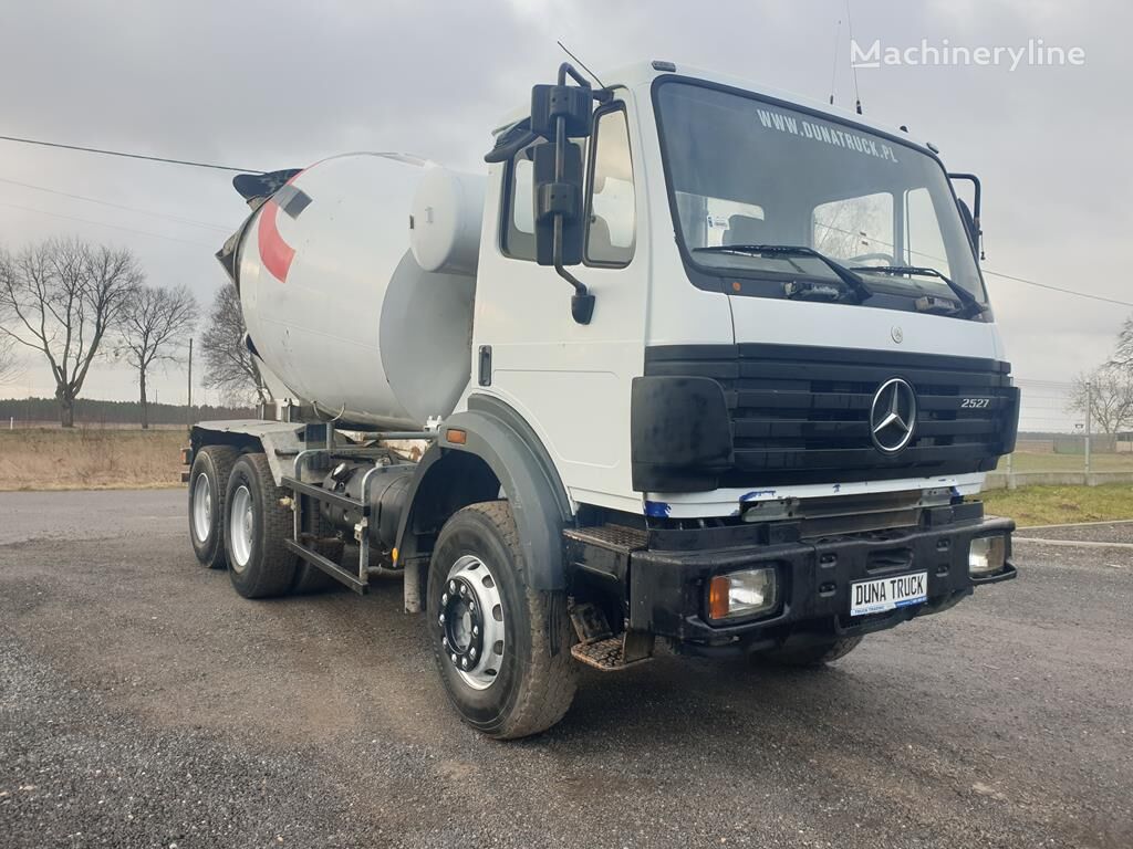 Mercedes-Benz SK 2527 kamion s mešalicom za beton