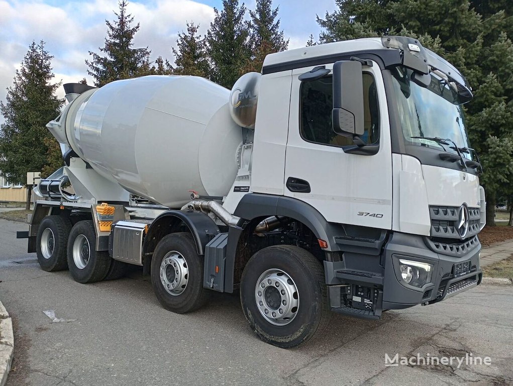 Novi FML na šasiji Mercedes-Benz AROCS 3740 kamion s mešalicom za beton