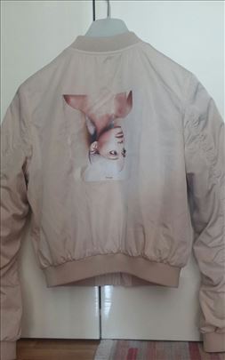 Prolećna jaknica Ariana Grande
