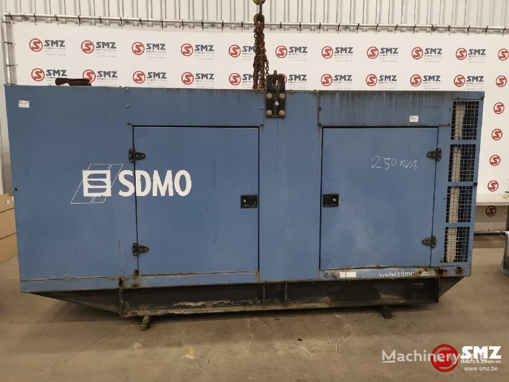 John Deere Occ Stroomgroep sdmo 250kva diesel generator