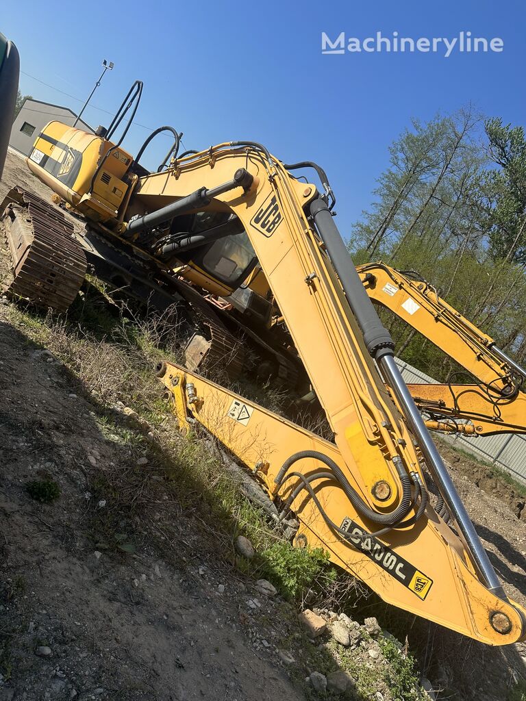 Distribuitor hidraulic rezervni deo za JCB JS240 bagera