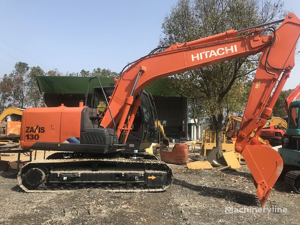 Hitachi ZX130 bager guseničar