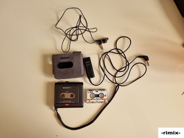 Sony  M-909 Microcassette Recorder