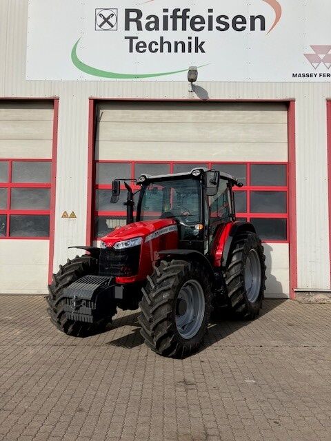 Novi Massey Ferguson 5712 M 4WD Cab Essential traktor točkaš