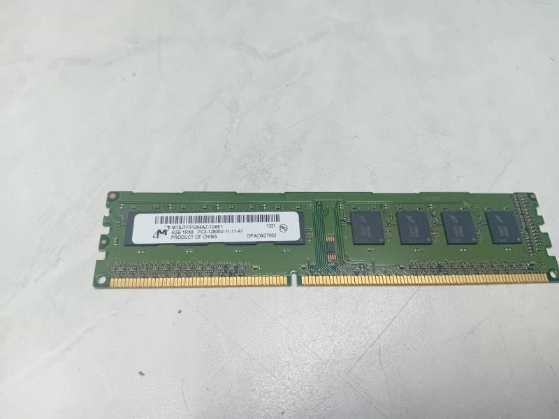 ddr3 4gb micron 1600mhz ispravna
