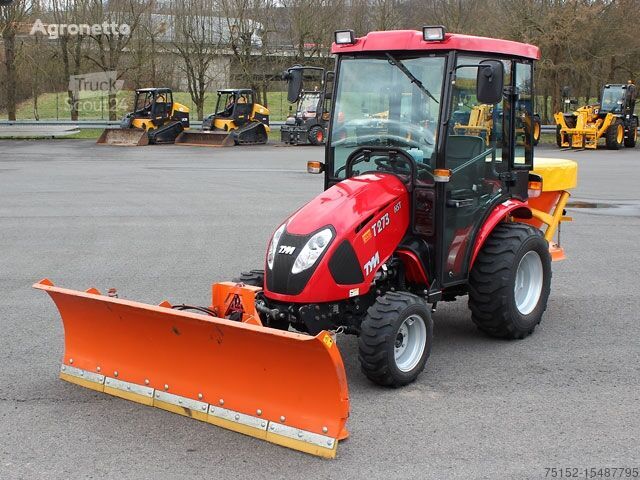 TYM T273 HST mit Winterausrüstung mini traktor