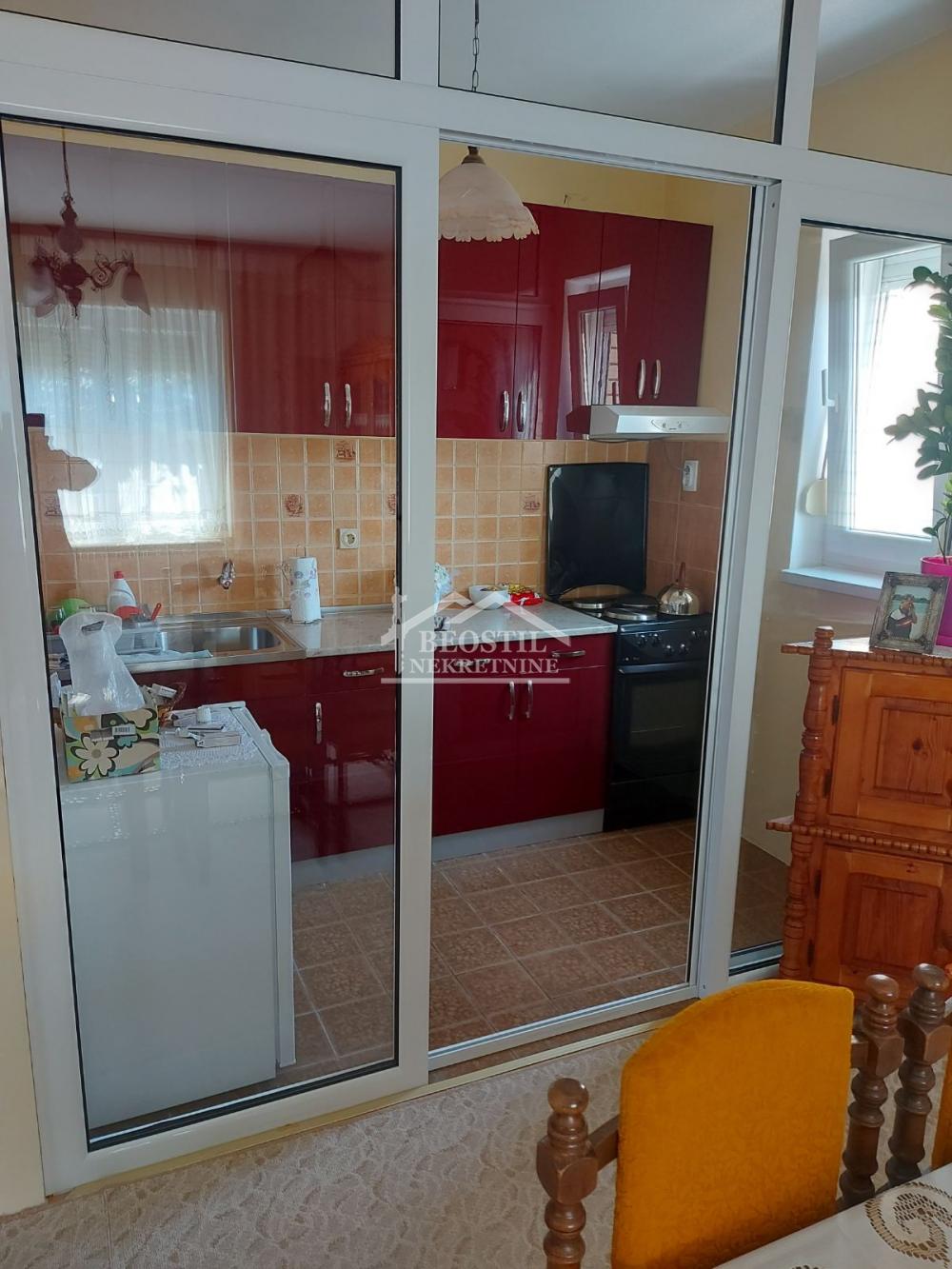 Surčin - Boljevci - 305m2+60a ID#19684 209.000 €