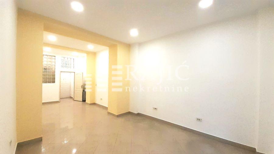 Centar,Zeleni venac,39m2-izlog #3977 640 €