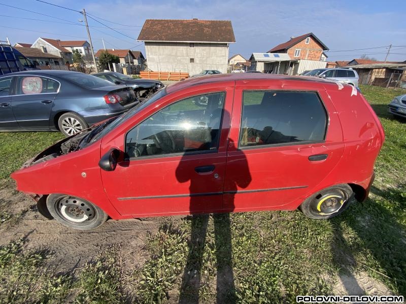 Fiat Punto Benzin Kompletan Auto U Delovima