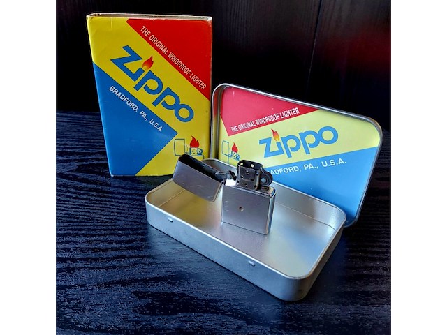 Zippo Original upaljac i retka limena kutija `90 tih g.