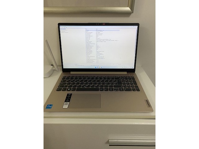 LENOVO Laptop IdeaPad 3 15.6` FHD i3 8GB 256GB NVMe