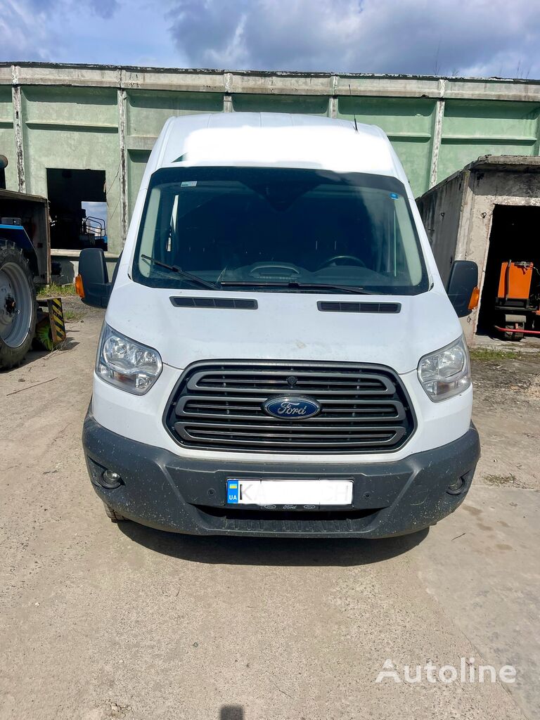 Ford Transit minibus furgon