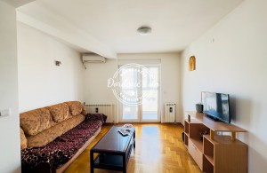 Prodajem Stan-Apartman, Centar, Kragujevac Grad