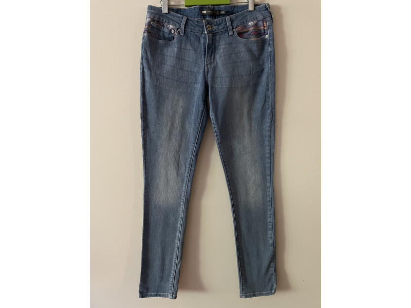 LEVI’S Demi Curve farmerke vel 29