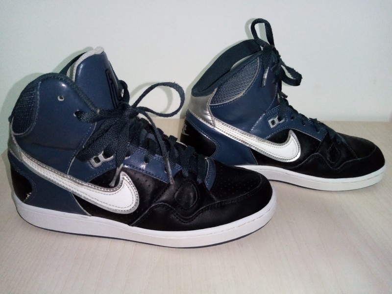 Nike Force patike broj 38