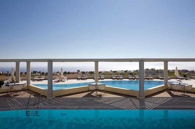 MAJESTIC HOTEL 5* - Fira / Santorini