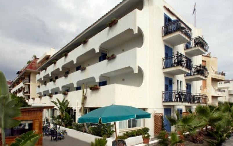 HOTEL BAIA DEGLI DEI 3* - Đardini Naksos / Sicilija