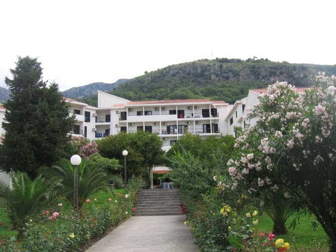 HOTEL ŠUMADIJA 2* - Rafailovići / Crna Gora