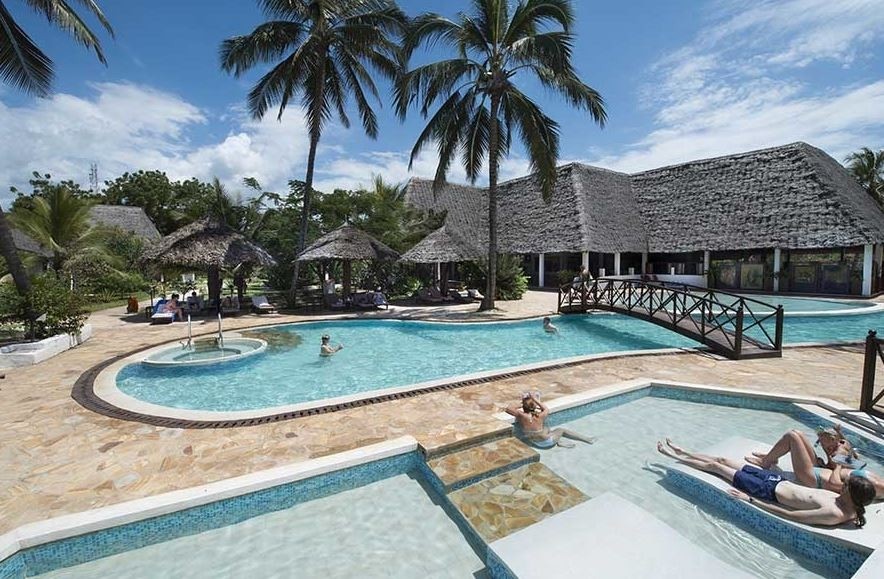 HOTEL UROA BAY BEACH RESORT 4* / Zanzibar