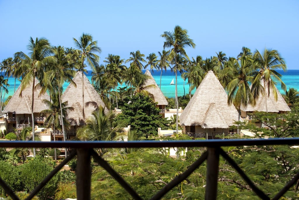 HOTEL NEPTUNE PWANI BEACH RESORT 5* - Kiwengwa / Zanzibar