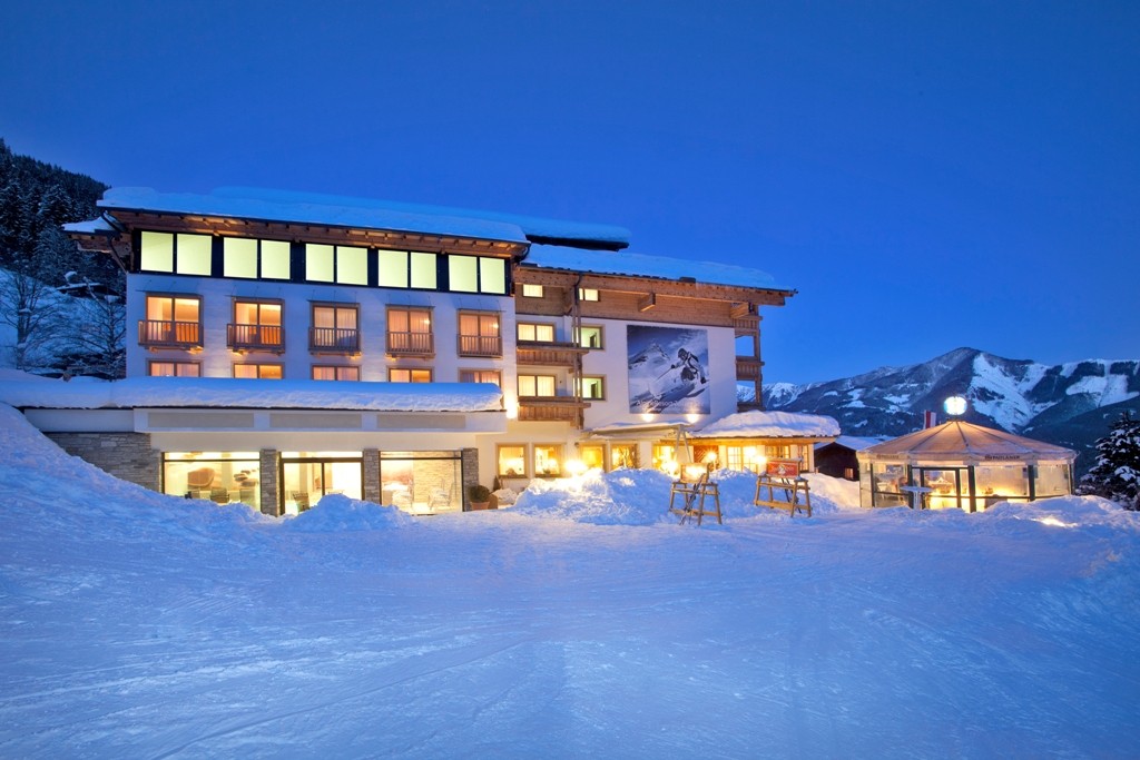 HOTEL ALPINE RESORT SCHWEBEBANH 4* - Zell am See / Austrija