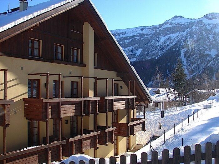 APARTMANI CLUB NEVESOLE RESORT 3* - Passo Tonale / Italija