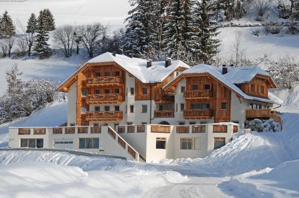 APARTMANI RESIDENCE BARON 3* - Kronplatz / Italija