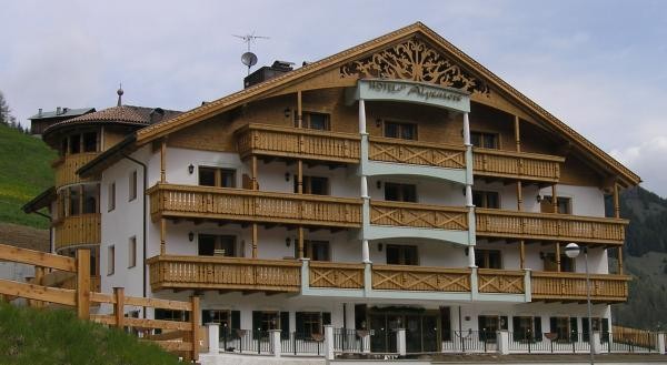 HOTEL ALPENROSE 3* - Arabba Marmolada / Italija