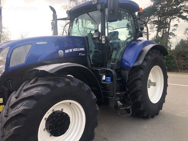 New Holland T7.250 AutoCommand traktor točkaš