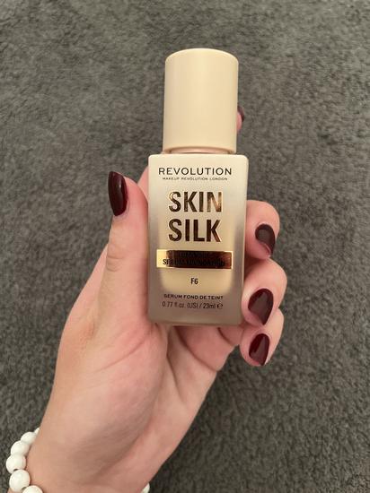 Serum puder // skin silk