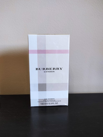 Nov original neotpakovan Burberry London edp 100ml