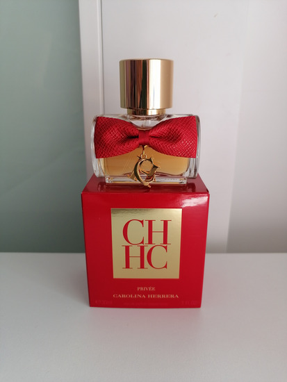 Carolina Herrera Prive parfem