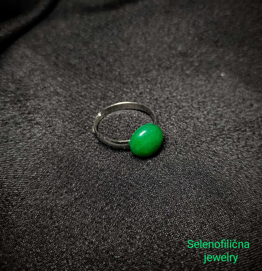 Prsten zeleni žad kristal
