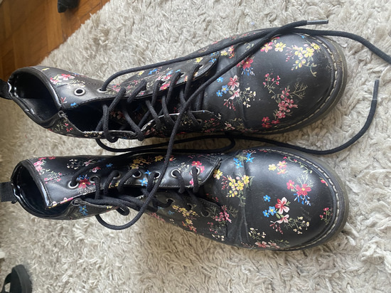 cizme sa cvetovima