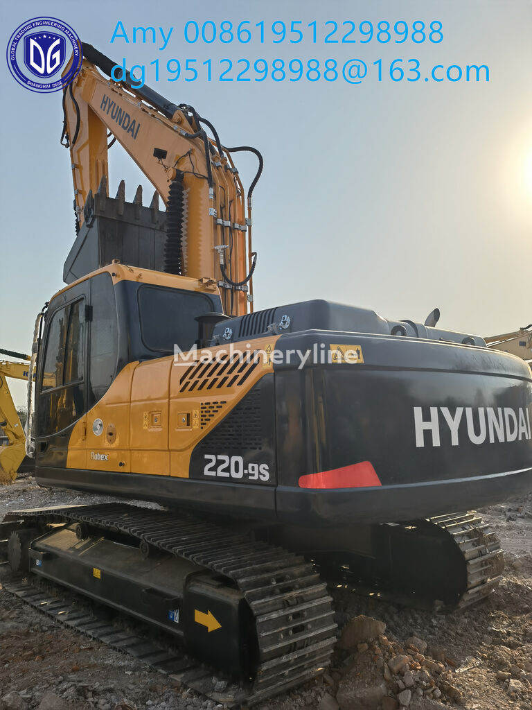 Hyundai R220-9S bager guseničar