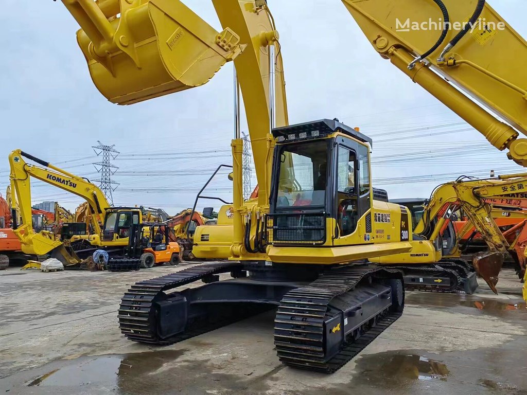 Komatsu PC300 bager guseničar