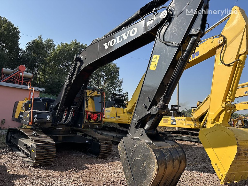 Volvo EC240 bager guseničar